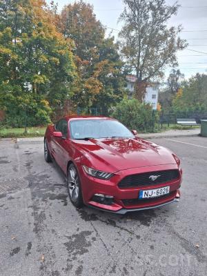 Red Ford Mustang 2017 in Riga, with an engine capacity of 2.30 L and mileage of 117 thousand km for 20500 €, photo 8 on AUTOMOTO.COM.LV
