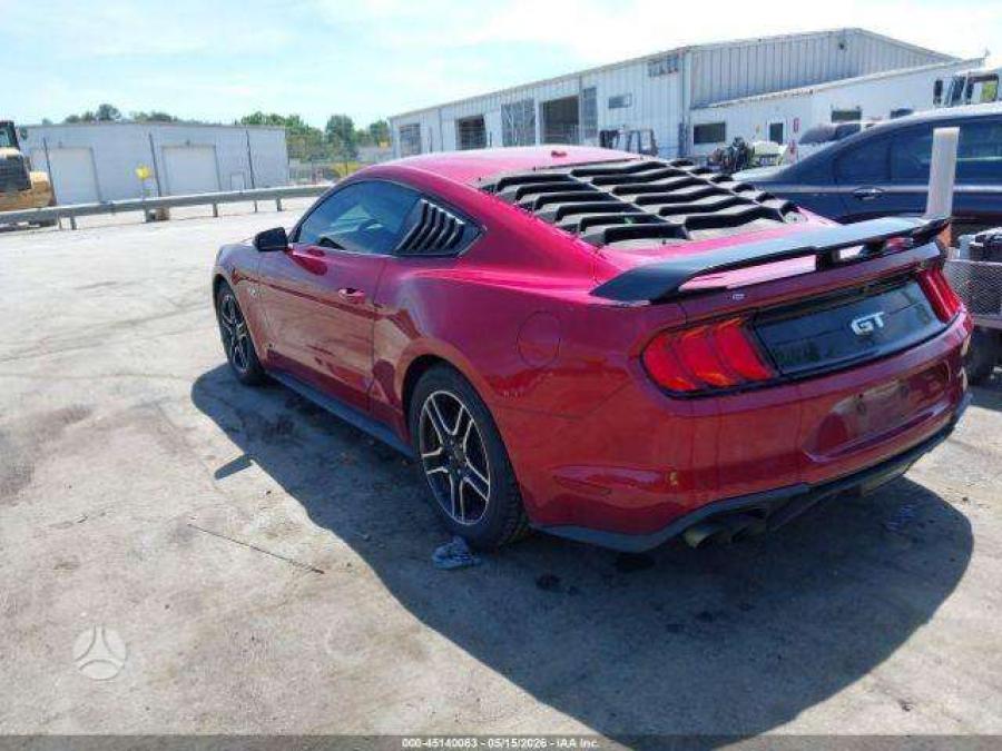 Sarkans Ford Mustang 2018 Klaipėda, ar dzinēja tilpumu 5.00 L un nobraukumu 144 tūkst. km par 10200 €, foto 1 vietnē AUTOMOTO.COM.LV