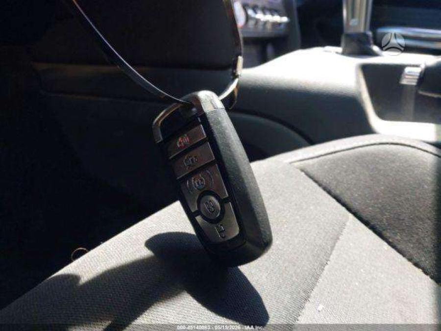 Sarkans Ford Mustang 2018 Klaipėda, ar dzinēja tilpumu 5.00 L un nobraukumu 144 tūkst. km par 10200 €, foto 8 vietnē AUTOMOTO.COM.LV