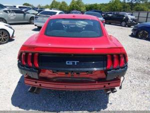 Red Ford Mustang 2019 in Klaipeda, with an engine capacity of 5.00 L and mileage of 584 thousand km for 6550 €, photo 3 on AUTOMOTO.COM.LV
