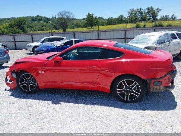 Sarkans Ford Mustang 2019 Klaipėda, ar dzinēja tilpumu 5.00 L un nobraukumu 584 tūkst. km par 6550 €, foto 4 vietnē AUTOMOTO.COM.LV