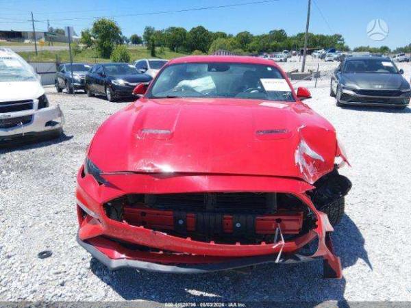 Sarkans Ford Mustang 2019 Klaipėda, ar dzinēja tilpumu 5.00 L un nobraukumu 584 tūkst. km par 6550 €, foto 5 vietnē AUTOMOTO.COM.LV