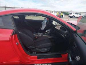 Red Ford Mustang 2019 in Klaipeda, with an engine capacity of 5.00 L and mileage of 584 thousand km for 6550 €, photo 14 on AUTOMOTO.COM.LV
