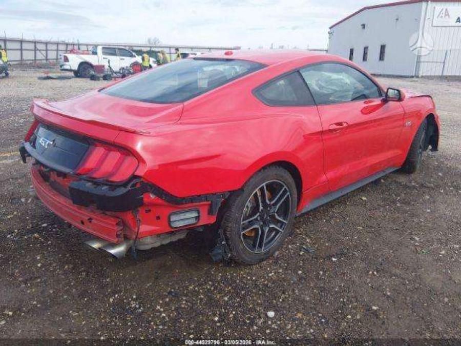Red Ford Mustang 2019 in Klaipeda, with an engine capacity of 5.00 L and mileage of 584 thousand km for 6550 €, photo 15 on AUTOMOTO.COM.LV
