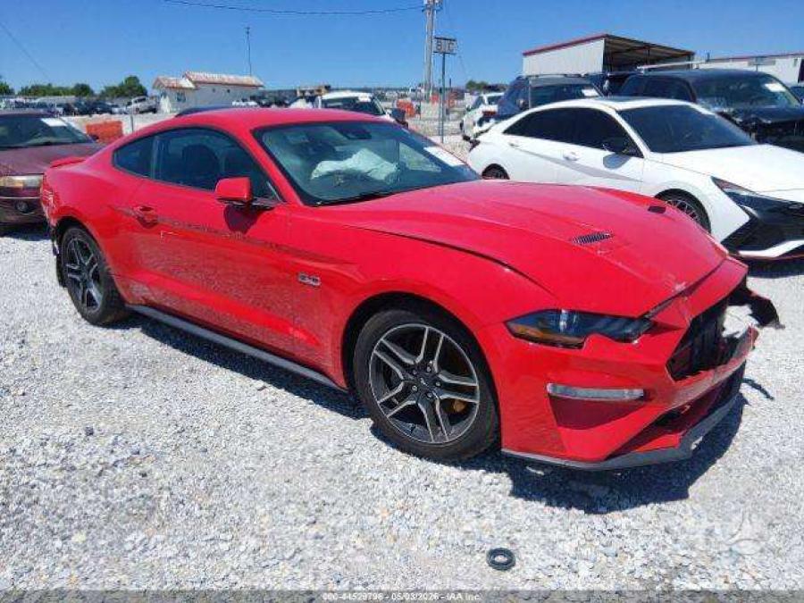 Red Ford Mustang 2019 in Klaipeda, with an engine capacity of 5.00 L and mileage of 584 thousand km for 6550 €, photo 18 on AUTOMOTO.COM.LV