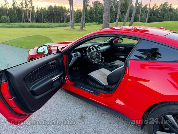 Red Ford Mustang 2019 in Parnu, with an engine capacity of 2.30 L and mileage of 42 thousand km for 26900 €, photo 7 on AUTOMOTO.COM.LV