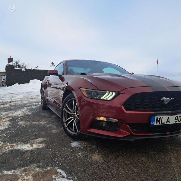 Sarkans Ford Mustang 2021 Raseiniai, ar dzinēja tilpumu 2.25 L un nobraukumu 235 tūkst. km par 14500 €, foto 1 vietnē AUTOMOTO.COM.LV