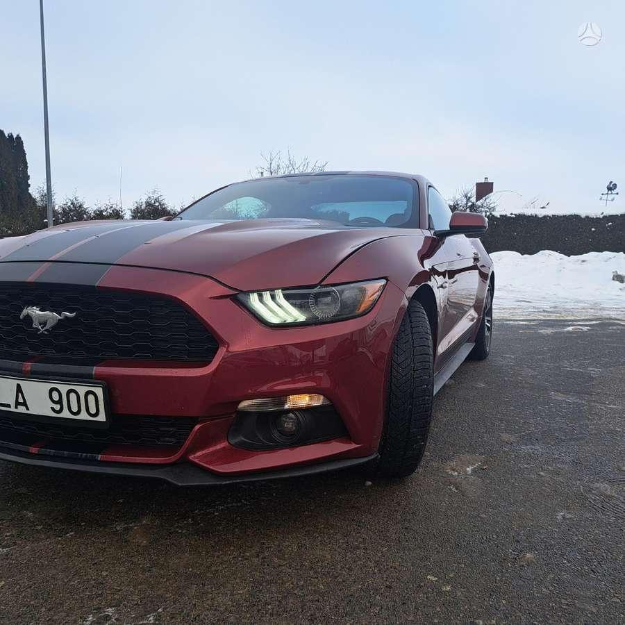 Red Ford Mustang 2021 in Raseiniai, with an engine capacity of 2.25 L and mileage of 235 thousand km for 14500 €, photo 2 on AUTOMOTO.COM.LV