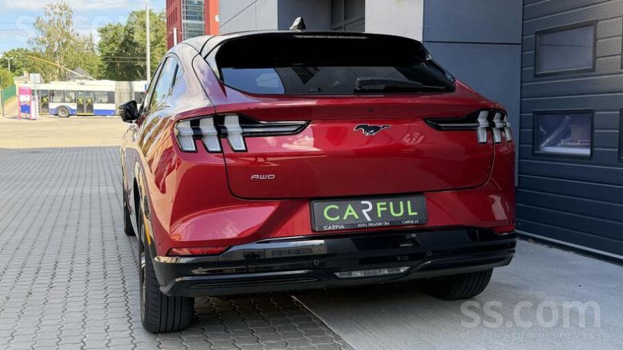 Sarkans Ford Mustang 2021 Rīga, ar dzinēja tilpumu 2.30 L un nobraukumu 61 tūkst. km par 31900 €, foto 6 vietnē AUTOMOTO.COM.LV