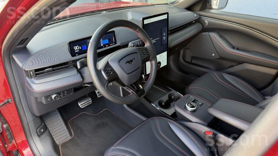 Sarkans Ford Mustang 2021 Rīga, ar dzinēja tilpumu 2.30 L un nobraukumu 61 tūkst. km par 31900 €, foto 10 vietnē AUTOMOTO.COM.LV