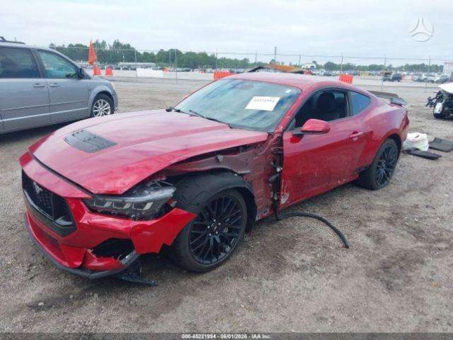 Sarkans Ford Mustang 2024 Klaipėda, ar dzinēja tilpumu 4.95 L un nobraukumu 60 tūkst. km par 15000 €, foto 3 vietnē AUTOMOTO.COM.LV