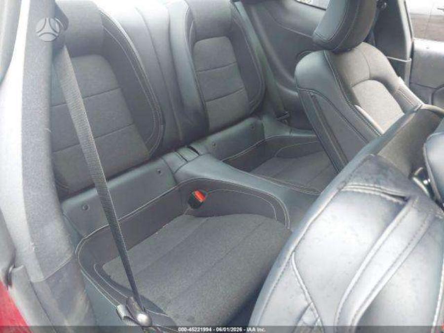 Sarkans Ford Mustang 2024 Klaipėda, ar dzinēja tilpumu 4.95 L un nobraukumu 60 tūkst. km par 15000 €, foto 9 vietnē AUTOMOTO.COM.LV