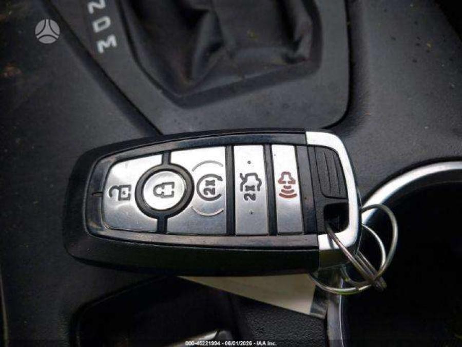 Sarkans Ford Mustang 2024 Klaipėda, ar dzinēja tilpumu 4.95 L un nobraukumu 60 tūkst. km par 15000 €, foto 12 vietnē AUTOMOTO.COM.LV