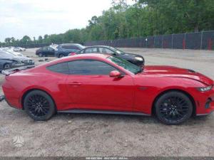 Sarkans Ford Mustang 2024 Klaipėda, ar dzinēja tilpumu 4.95 L un nobraukumu 60 tūkst. km par 15000 €, foto 15 vietnē AUTOMOTO.COM.LV