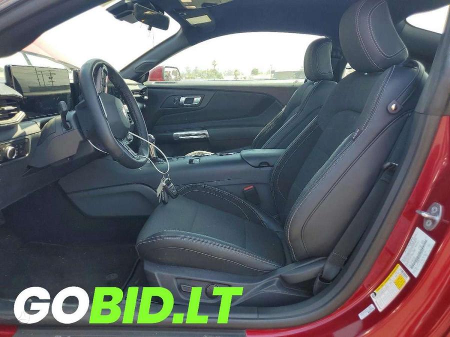 Red Ford Mustang 2025 in Siauliai, with an engine capacity of 2.25 L and mileage of 8 thousand km for 21175 €, photo 8 on AUTOMOTO.COM.LV