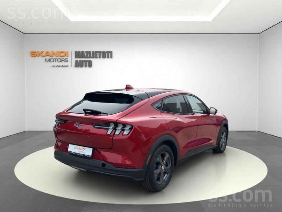 Sarkans Ford Mustang 2021 Rīga, ar dzinēja tilpumu 4.60 L un nobraukumu 89 tūkst. km par 26990 €, foto 7 vietnē AUTOMOTO.COM.LV