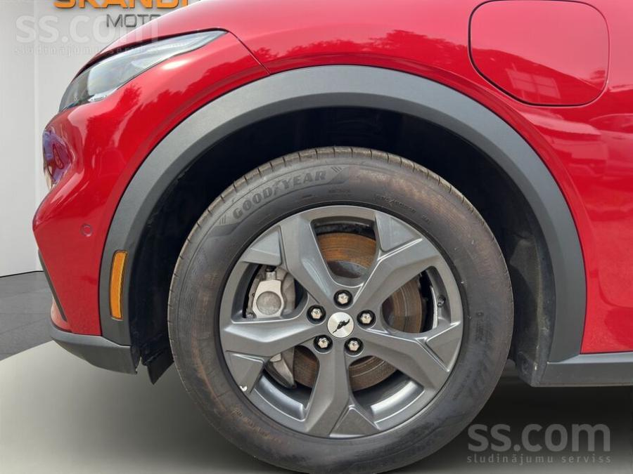Sarkans Ford Mustang 2021 Rīga, ar dzinēja tilpumu 4.60 L un nobraukumu 89 tūkst. km par 26990 €, foto 19 vietnē AUTOMOTO.COM.LV