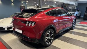Sarkans Ford Mustang 2021 Rīga, ar dzinēja tilpumu 0.00 L un nobraukumu 53 tūkst. km par 30990 €, foto 5 vietnē AUTOMOTO.COM.LV