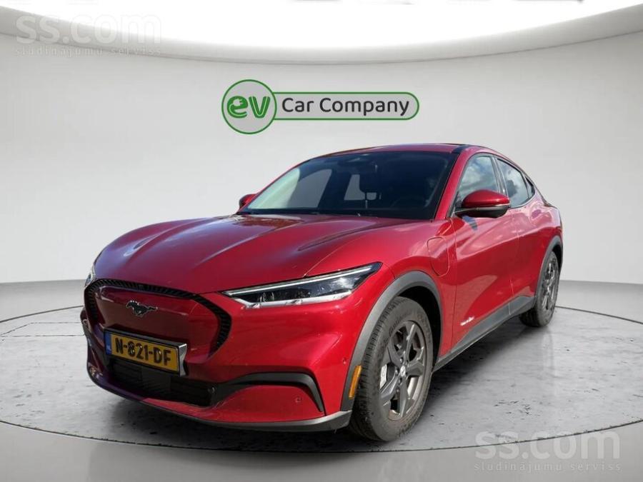 Sarkans Ford Mustang 2021 Limbaži, ar dzinēja tilpumu 5.00 L un nobraukumu 124 tūkst. km par 24945 €, foto 1 vietnē AUTOMOTO.COM.LV