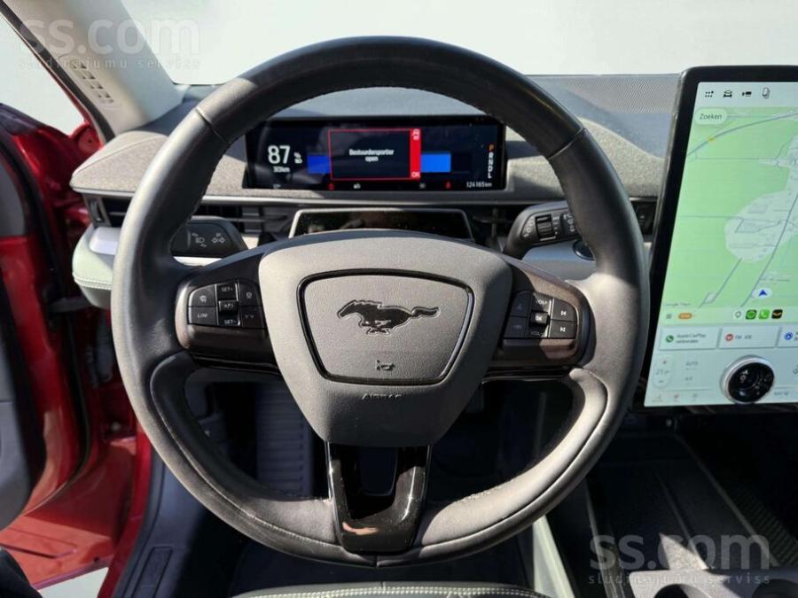 Sarkans Ford Mustang 2021 Limbaži, ar dzinēja tilpumu 5.00 L un nobraukumu 124 tūkst. km par 24945 €, foto 7 vietnē AUTOMOTO.COM.LV