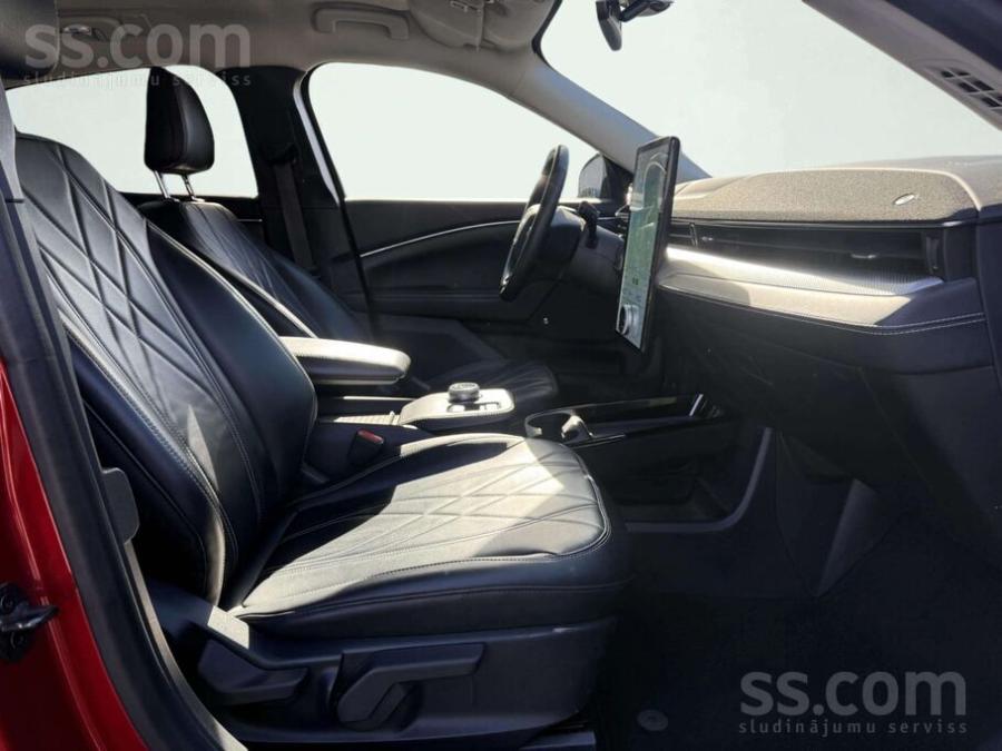 Sarkans Ford Mustang 2021 Limbaži, ar dzinēja tilpumu 5.00 L un nobraukumu 124 tūkst. km par 24945 €, foto 9 vietnē AUTOMOTO.COM.LV