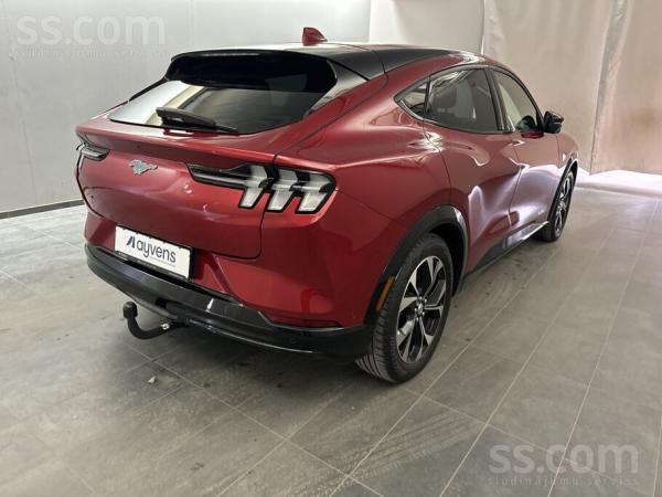 Red Ford Mustang 2022 in Riga, with an engine capacity of 5.00 L and mileage of 67 thousand km for 30990 €, photo 3 on AUTOMOTO.COM.LV