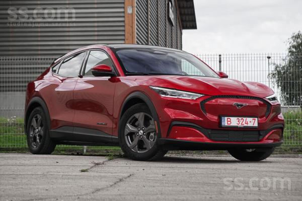 Sarkans Ford Mustang 2023 Rīga, ar dzinēja tilpumu 0.00 L un nobraukumu 99 tūkst. km par 32990 €, foto 2 vietnē AUTOMOTO.COM.LV
