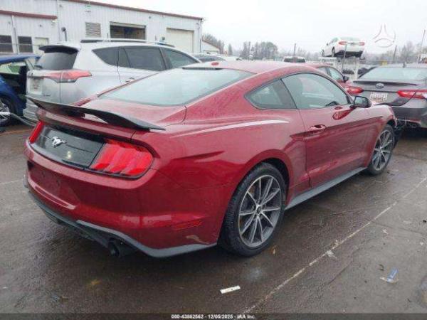 Sarkans Ford Mustang 2018 Klaipėda, ar dzinēja tilpumu 2.26 L un nobraukumu 34 tūkst. km par 7500 €, foto 4 vietnē AUTOMOTO.COM.LV