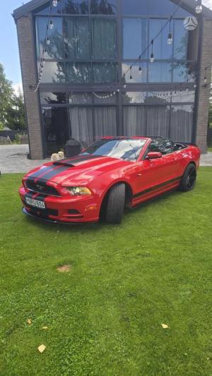 Sarkans Ford Mustang 2013 Viļņa, ar dzinēja tilpumu 3.70 L un nobraukumu 88 tūkst. km par 18500 €, foto 11 vietnē AUTOMOTO.COM.LV