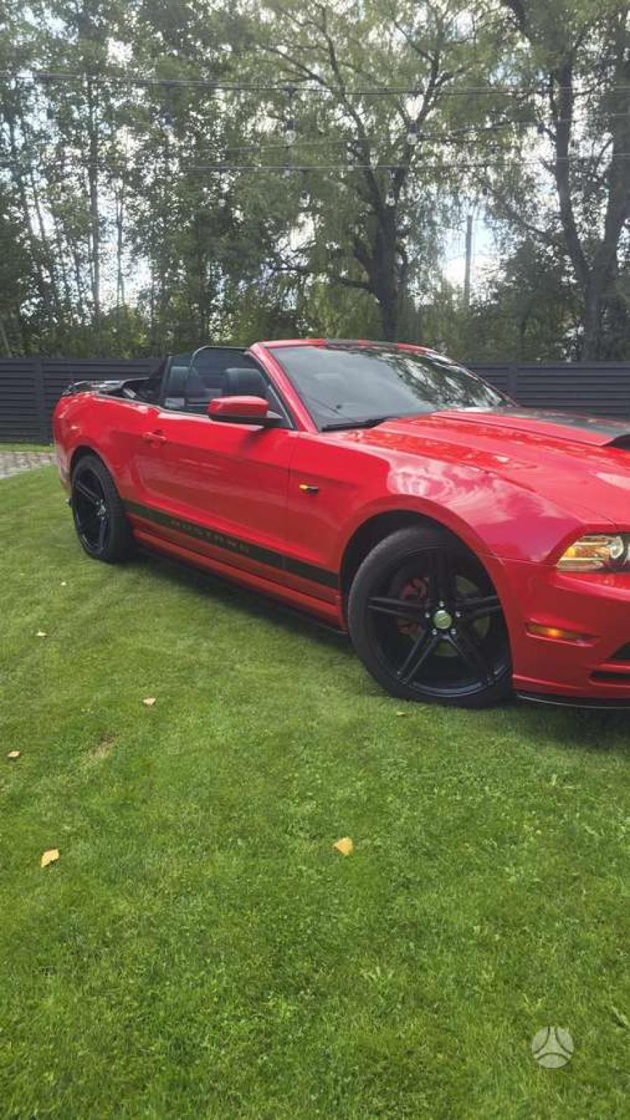 Sarkans Ford Mustang 2013 Viļņa, ar dzinēja tilpumu 3.70 L un nobraukumu 88 tūkst. km par 18500 €, foto 14 vietnē AUTOMOTO.COM.LV