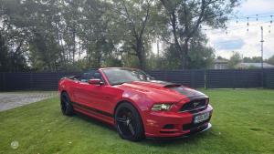 Sarkans Ford Mustang 2013 Viļņa, ar dzinēja tilpumu 3.70 L un nobraukumu 88 tūkst. km par 18500 €, foto 16 vietnē AUTOMOTO.COM.LV