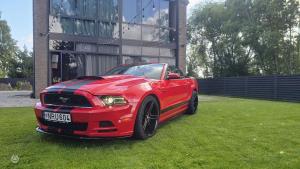 Sarkans Ford Mustang 2013 Viļņa, ar dzinēja tilpumu 3.70 L un nobraukumu 88 tūkst. km par 18500 €, foto 19 vietnē AUTOMOTO.COM.LV