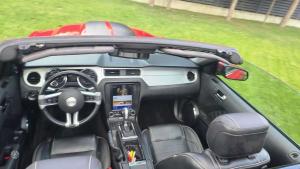 Sarkans Ford Mustang 2013 Viļņa, ar dzinēja tilpumu 3.70 L un nobraukumu 88 tūkst. km par 18500 €, foto 20 vietnē AUTOMOTO.COM.LV
