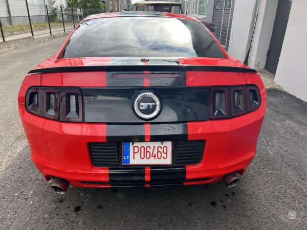 Sarkans Ford Mustang 2014 Kauņa, ar dzinēja tilpumu 5.00 L un nobraukumu 94 tūkst. km par 18500 €, foto 6 vietnē AUTOMOTO.COM.LV