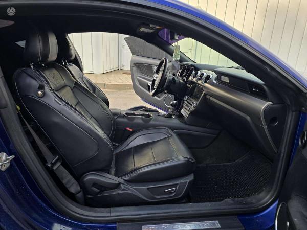 Ford Mustang 2015 in Radviliskis, with an engine capacity of 2.30 L and mileage of 115 thousand km for 8900 €, photo 7 on AUTOMOTO.COM.LV