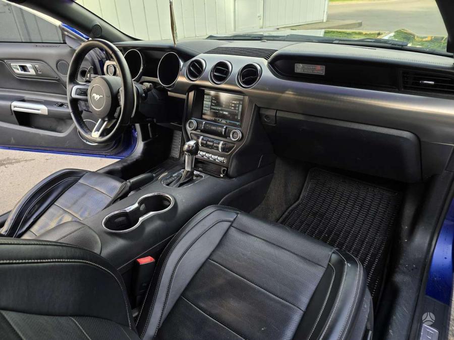 Ford Mustang 2015 in Radviliskis, with an engine capacity of 2.30 L and mileage of 115 thousand km for 8900 €, photo 9 on AUTOMOTO.COM.LV