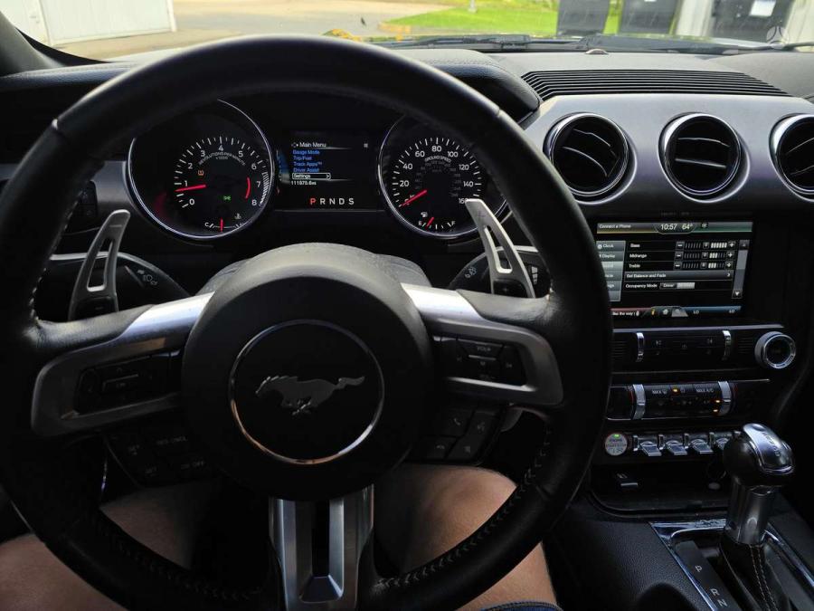 Ford Mustang 2015 in Radviliskis, with an engine capacity of 2.30 L and mileage of 115 thousand km for 8900 €, photo 16 on AUTOMOTO.COM.LV