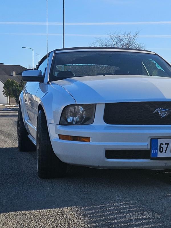 White Ford Mustang 2007 in Tallinn, with an engine capacity of 4.00 L and mileage of 180 thousand km for 8500 €, photo 3 on AUTOMOTO.COM.LV
