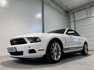 Balts Ford Mustang 2011 Klaipėda, ar dzinēja tilpumu 3.73 L un nobraukumu 71 tūkst. km par 16456 €, foto 8 vietnē AUTOMOTO.COM.LV