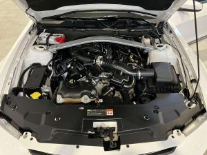 Balts Ford Mustang 2011 Klaipėda, ar dzinēja tilpumu 3.73 L un nobraukumu 71 tūkst. km par 16456 €, foto 12 vietnē AUTOMOTO.COM.LV