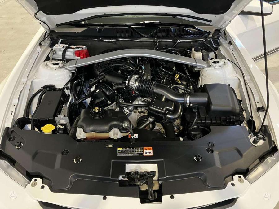 Balts Ford Mustang 2011 Klaipėda, ar dzinēja tilpumu 3.73 L un nobraukumu 71 tūkst. km par 16456 €, foto 12 vietnē AUTOMOTO.COM.LV