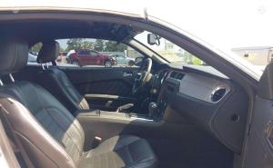 Balts Ford Mustang 2011 Klaipėda, ar dzinēja tilpumu 3.73 L un nobraukumu 71 tūkst. km par 16456 €, foto 30 vietnē AUTOMOTO.COM.LV