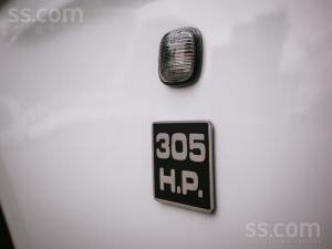 White Ford Mustang 2014 in Riga, with an engine capacity of 3.70 L and mileage of 330 thousand km for 16800 €, photo 9 on AUTOMOTO.COM.LV