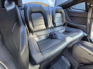 Balts Ford Mustang 2015 Viļņa, ar dzinēja tilpumu 2.26 L un nobraukumu 234 tūkst. km par 8999 €, foto 11 vietnē AUTOMOTO.COM.LV