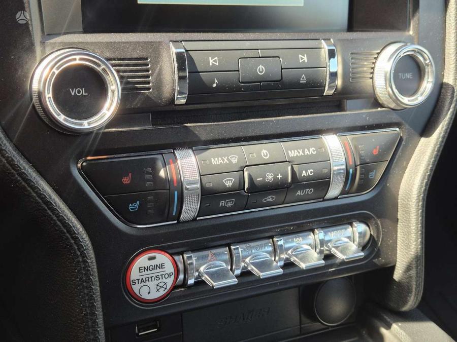 Balts Ford Mustang 2015 Viļņa, ar dzinēja tilpumu 2.26 L un nobraukumu 234 tūkst. km par 8999 €, foto 18 vietnē AUTOMOTO.COM.LV