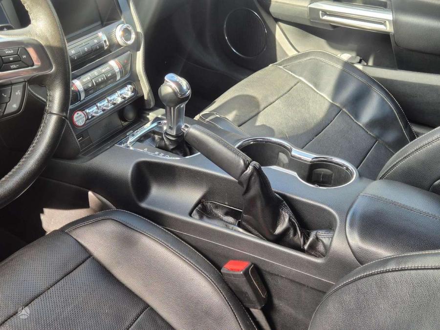 Balts Ford Mustang 2015 Viļņa, ar dzinēja tilpumu 2.26 L un nobraukumu 234 tūkst. km par 8999 €, foto 19 vietnē AUTOMOTO.COM.LV