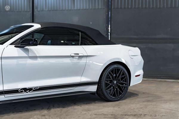 Balts Ford Mustang 2016 Klaipėda, ar dzinēja tilpumu 3.73 L un nobraukumu 99 tūkst. km par 19500 €, foto 9 vietnē AUTOMOTO.COM.LV