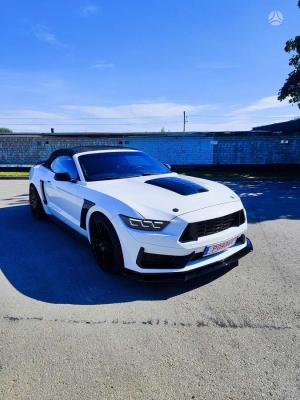 White Ford Mustang 2016 in Klaipeda, with an engine capacity of 3.73 L and mileage of 189 thousand km for 15850 €, photo  on AUTOMOTO.COM.LV