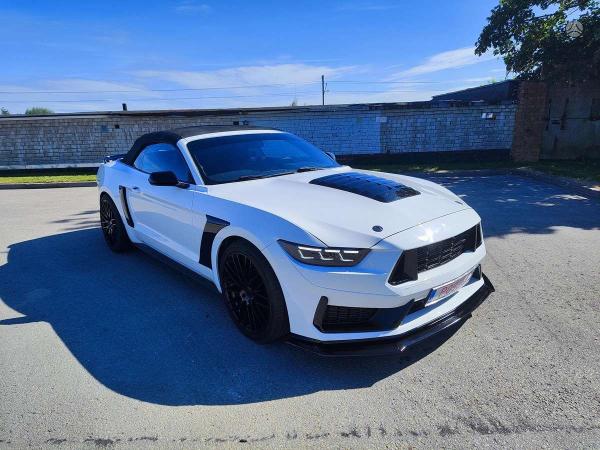 White Ford Mustang 2016 in Klaipeda, with an engine capacity of 3.73 L and mileage of 189 thousand km for 15850 €, photo 7 on AUTOMOTO.COM.LV
