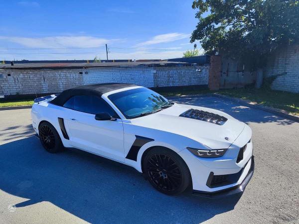 White Ford Mustang 2016 in Klaipeda, with an engine capacity of 3.73 L and mileage of 189 thousand km for 15850 €, photo 10 on AUTOMOTO.COM.LV
